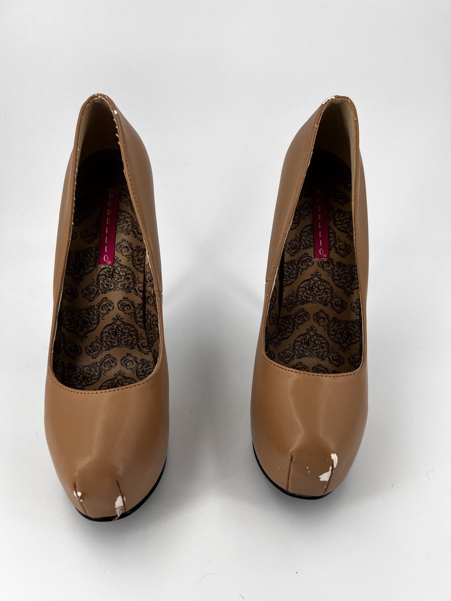 Footwear :: Angel Youngs' Tan Stilettos from Adult Shoots - Sweeky